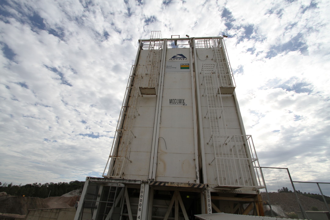 | High performance mixing plants and kerbing machinery for construction ...